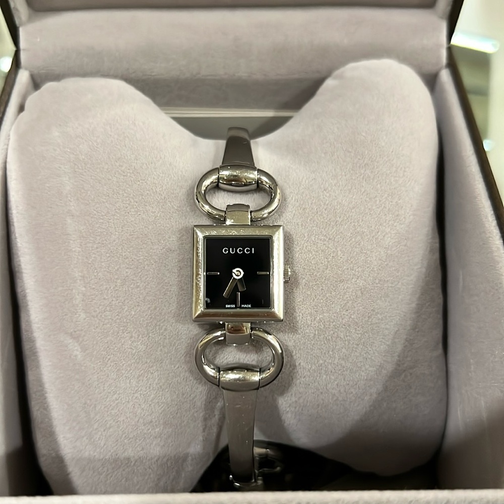 100% Authentic Gucci Women’s Watch - Gem